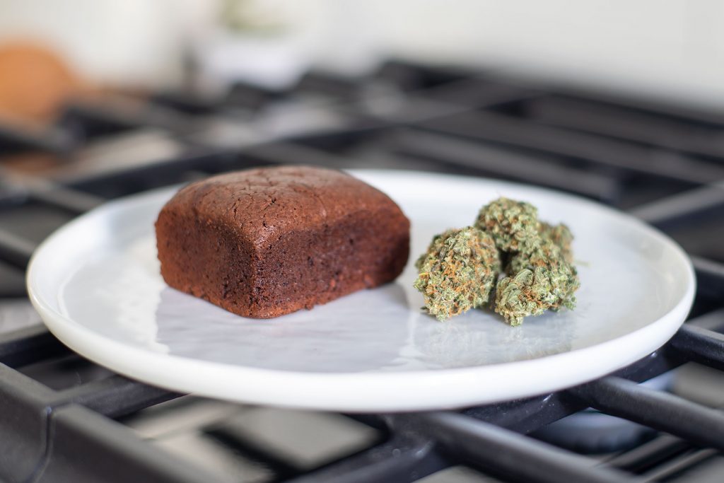 Dab Bar & Dispensary In-Store Experiences - The Holistic Connection